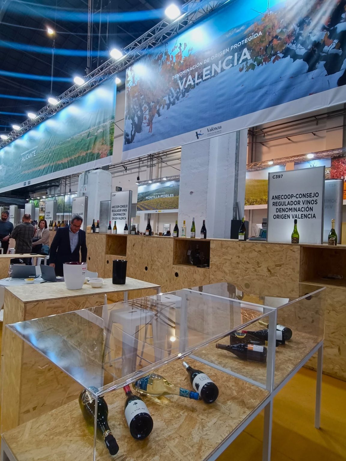 Anecoop Bodegas proyecta la calidad de sus vinos en Barcelona Wine Week ...